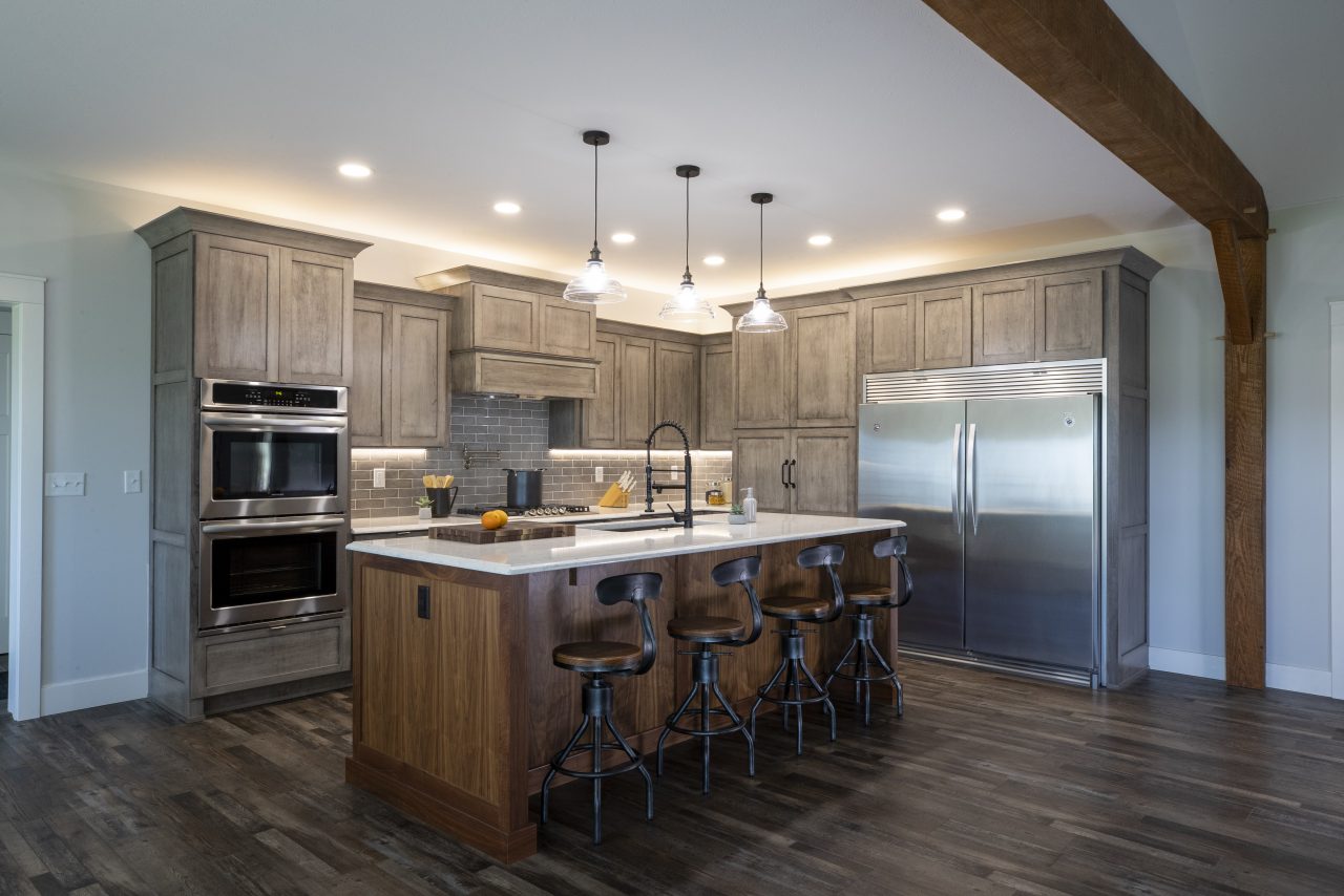 Shopping Tools | Modern vs. Traditional Kitchens | Coppes Napanee